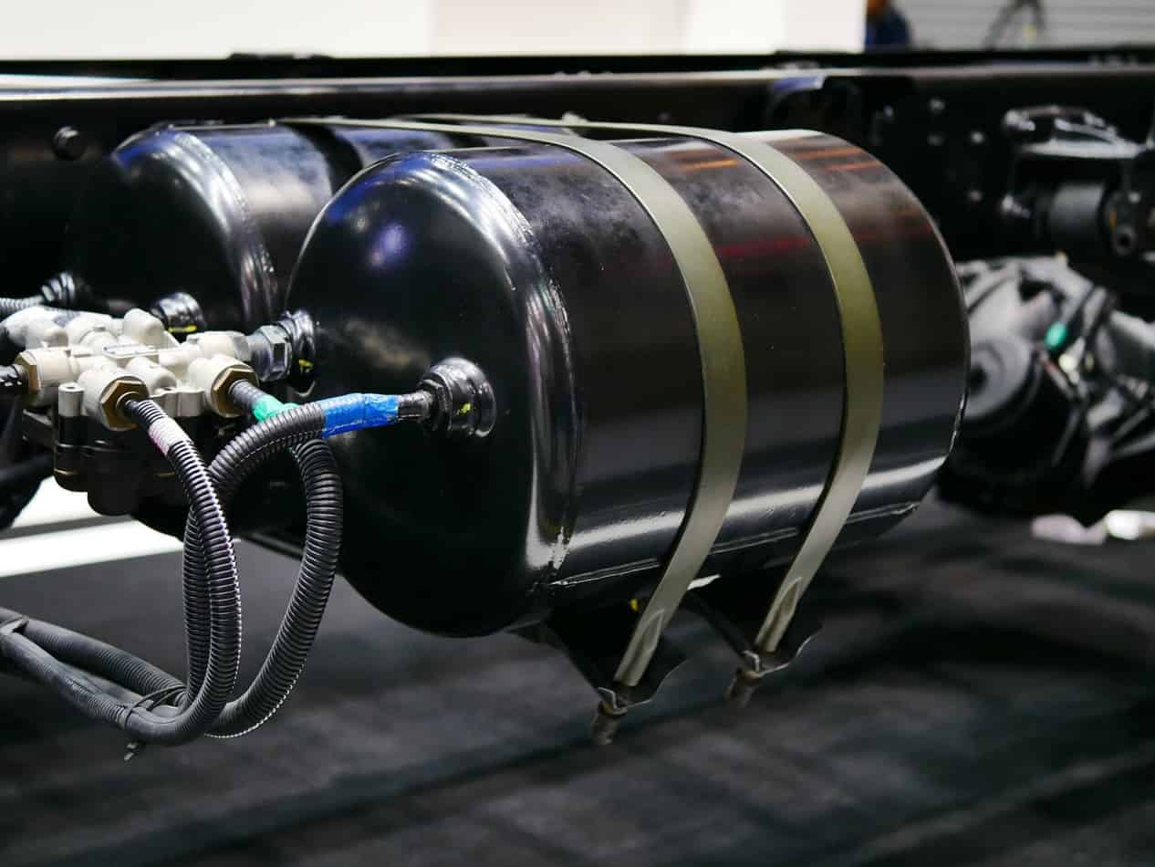 Do Air Brakes Have Brake Fluid? - Brake Experts